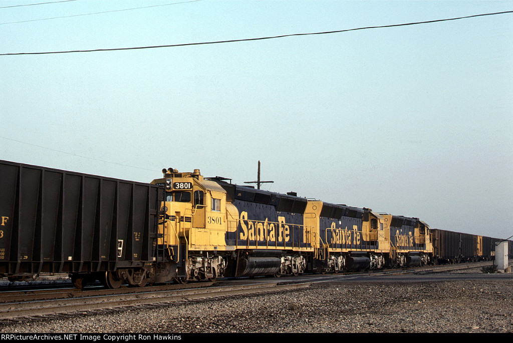 ATSF 3800 and ATSF 3801